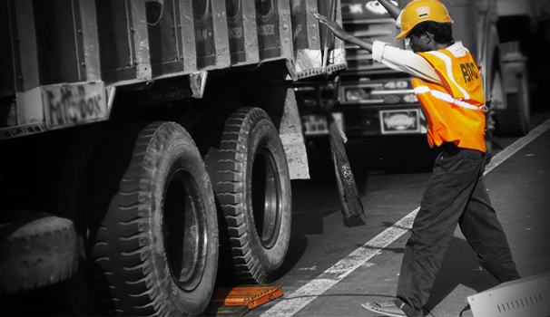 Measurement of axle loads for pavement design using a portable weighbridge